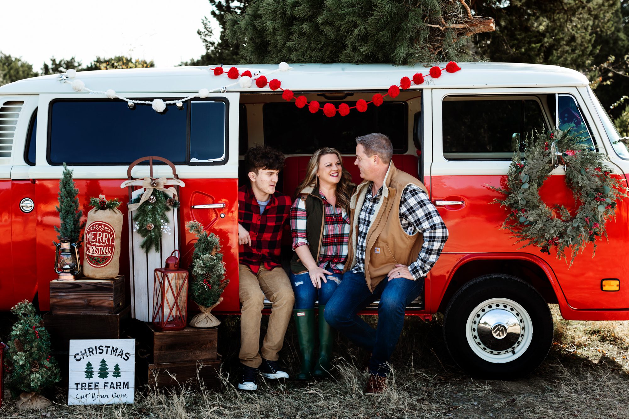VW Bus Holiday Photos | Lindsay Herkert Photo Co
