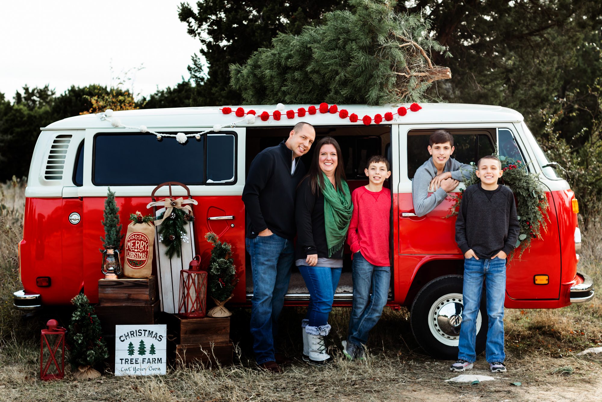 VW Bus Holiday Photos | Lindsay Herkert Photo Co